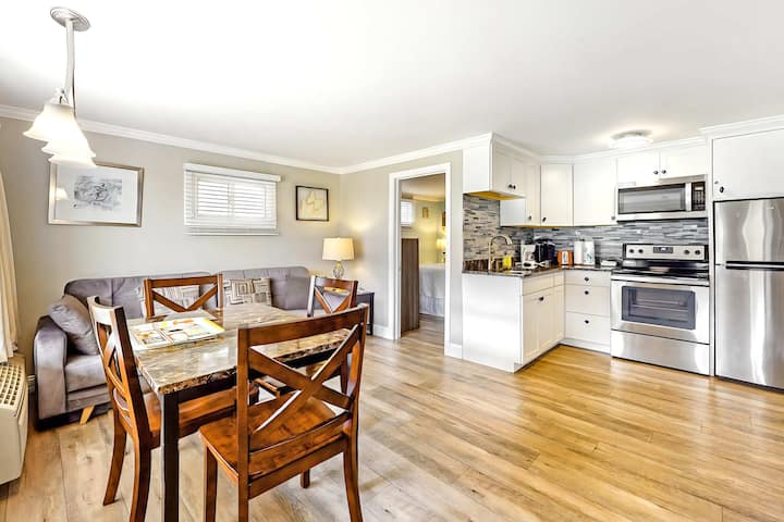 Island Inn - One Bedroom Suite - 15d - Dog-friendl - Oak Bluffs, MA