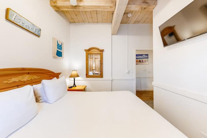 Island Inn - Residential Suite - 29g - Dog-friendl - Oak Bluffs, MA