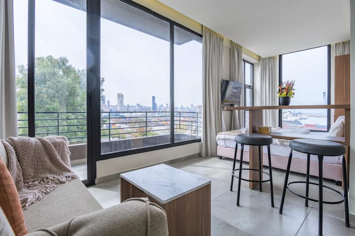 "Studio 204 W/ Balcony" By Gate 9 In Mar Mikhael - Beirut