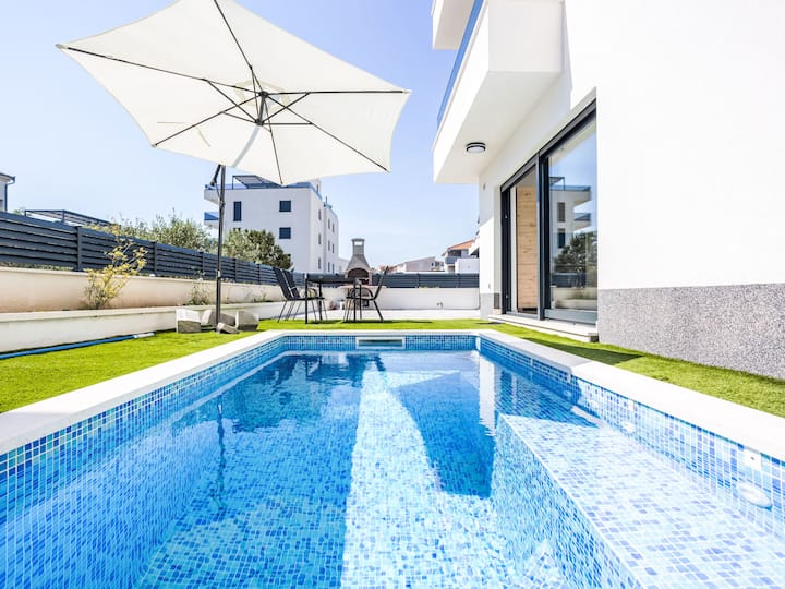 Sunny Pool By Interhome - Okrug Gornji
