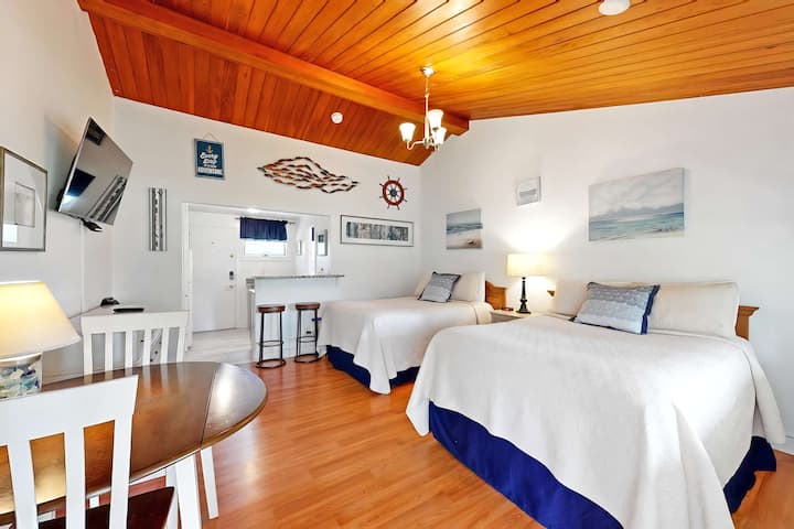 Island Inn - Studio Suite - 23f - Oak Bluffs, Ma - Oak Bluffs, MA