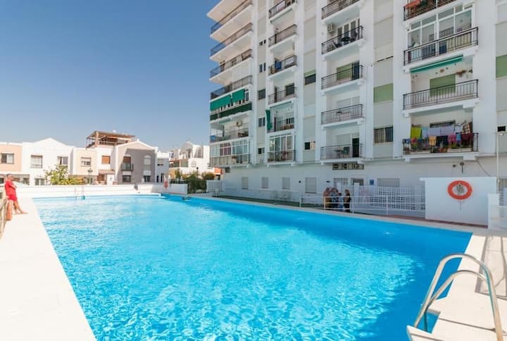 Shr064 Apartamento De 2 Habitaciones Con Piscina - Nerja