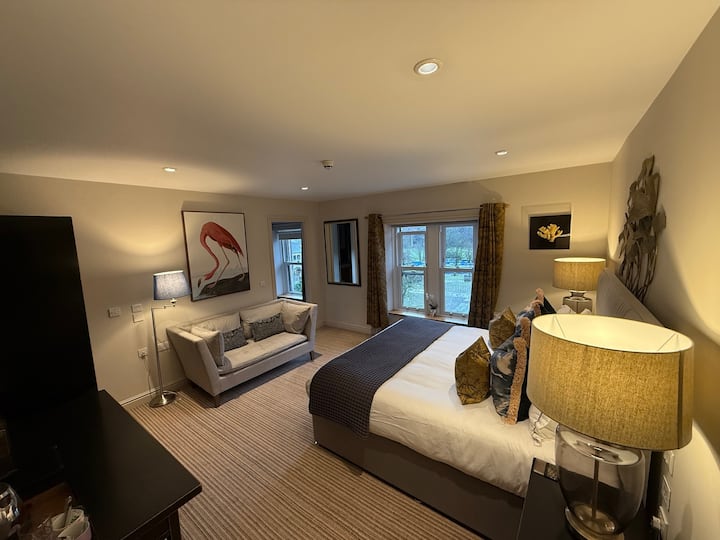 Room 12 King Superior-ensuite With Shower-room 12 - Todmorden