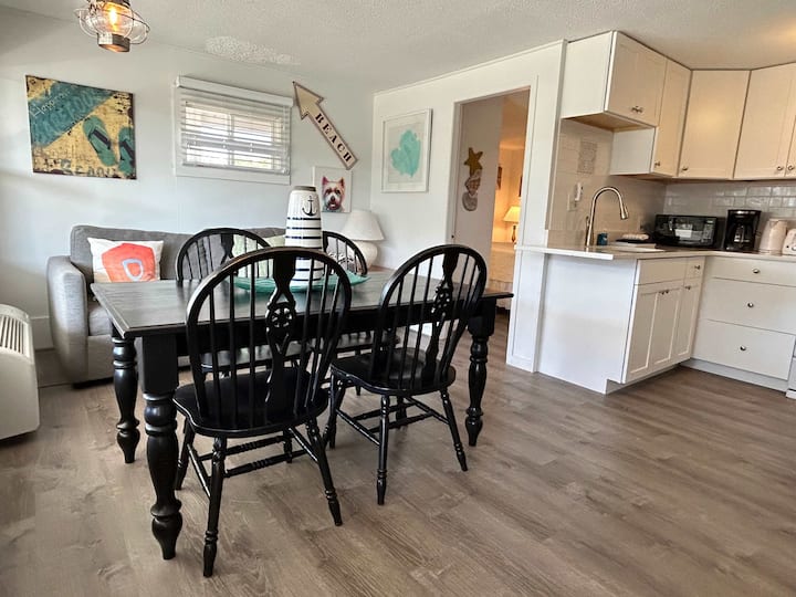 Island Inn - One Bedroom Suite - 16d - Dog Friendl - Oak Bluffs, MA