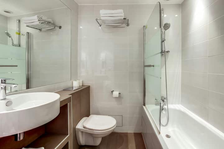 Triple Room Near Gare Du Nord & Gare De L’est - Paris