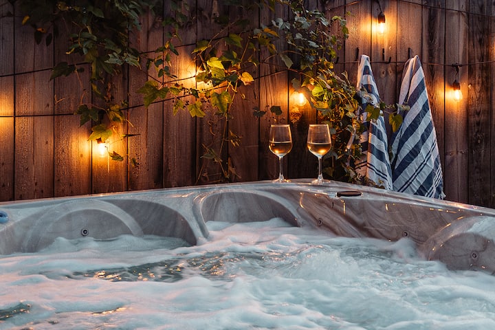 Forest Haven | Hot Tub, Fire Pit & Coffee Bar - Asheville, NC