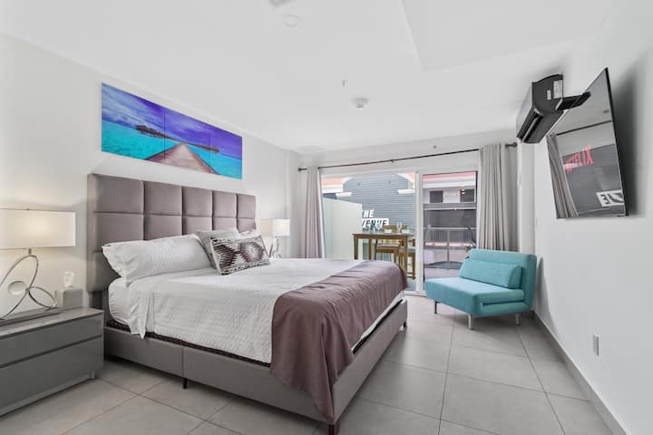 New Luxury Studio W/balcony Pool Part Waterview - Aruba