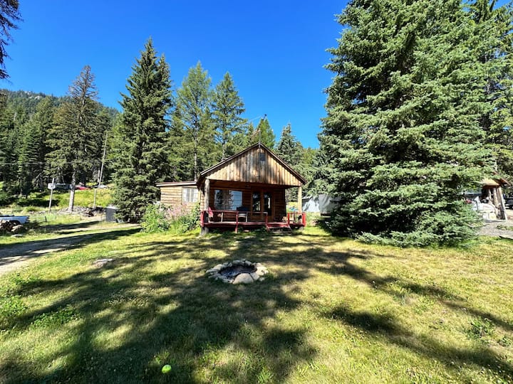 Cozy Cabin Near Lake Cascade & Tamarack Resort - Lake Cascade, ID