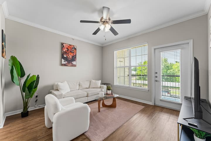 Bright 1br In Magnolia + Near Woodlands Waterway - The Woodlands, TX