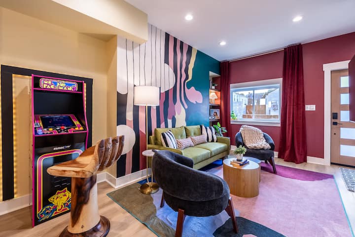 Hot Tub | King Bed | Free Parking | Patio | Bbq - Pittsburgh