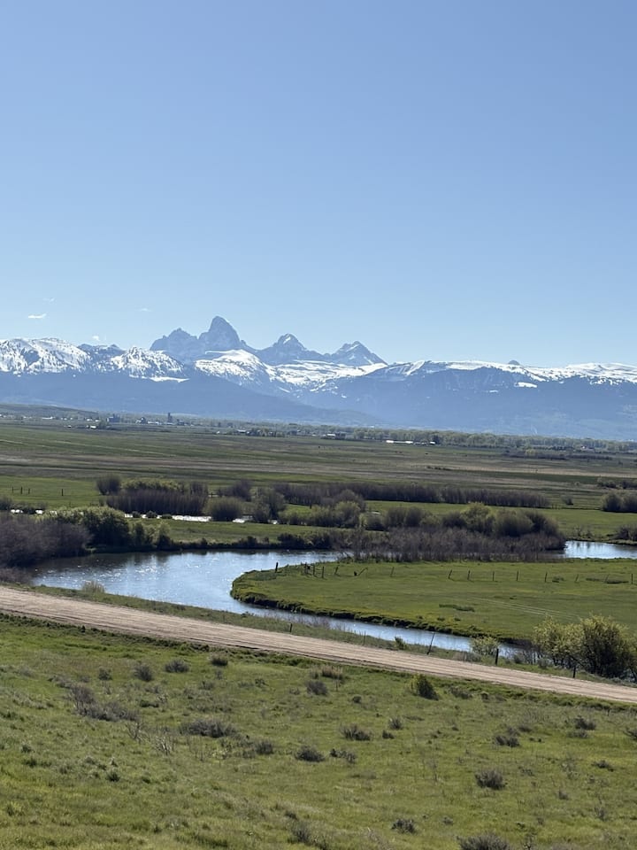 Teton Peaks Stay And Play Flat - Driggs, ID