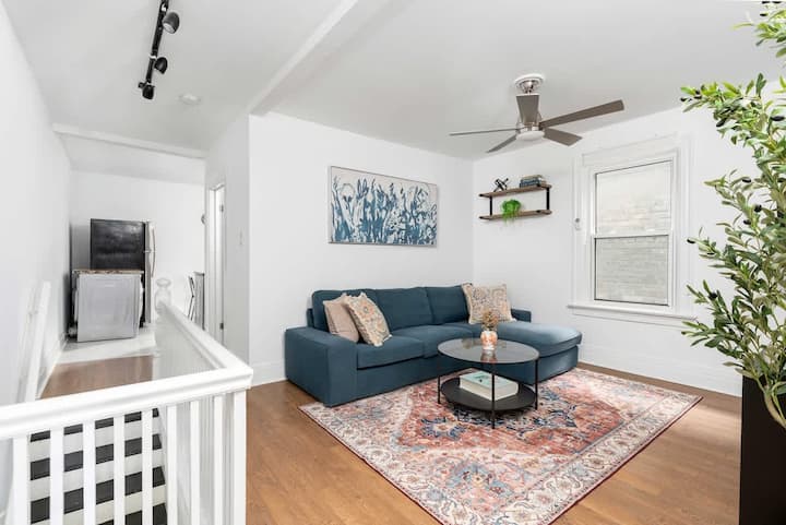 Cozy Apartment In Triplex - Port Hope