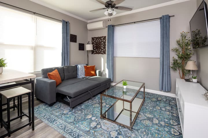 Stylish Little Rock Downtown Escape - Little Rock, AR