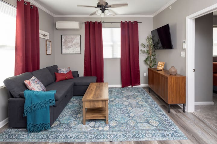 Modern Downtown Retreat|private|free Parking - Little Rock, AR