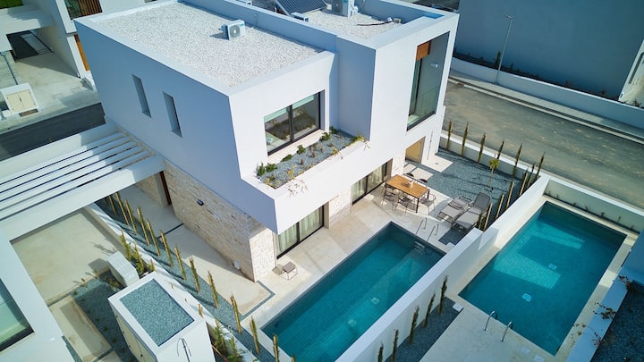 Avalon Gardens Villa 13 - 파포스