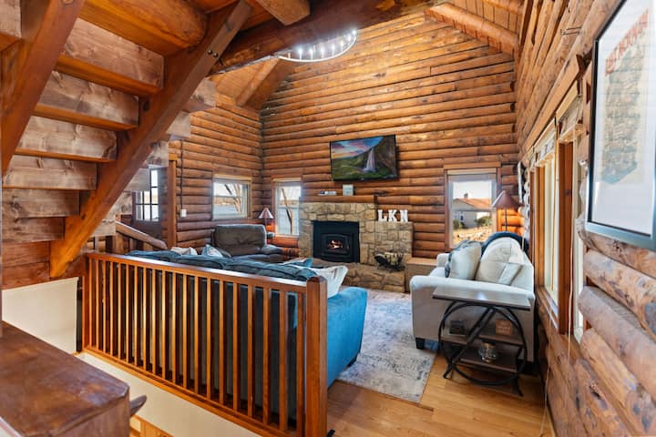 Lakefront Lodge - Lake Norman, NC