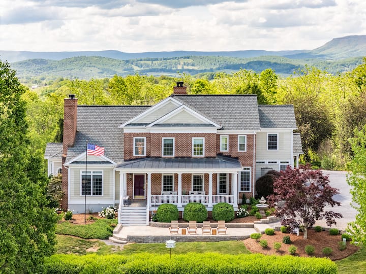 Summer House At Peony Hill - Lexington