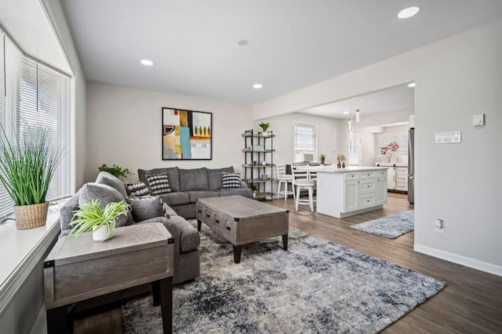 Relax And Enjoy The Beach + Beautifully Updated! - Brigantine, NJ