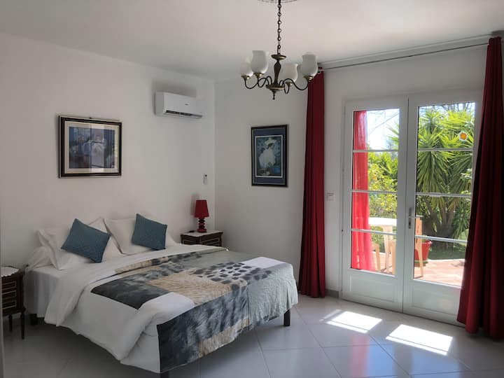 Chambre Pour 4, Terrasse Sur Jardin Plage A 5mn. - Ghisonaccia