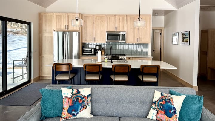 Michi's Base Camp: Your Dog-friendly Escape Begins - Glen Arbor, MI