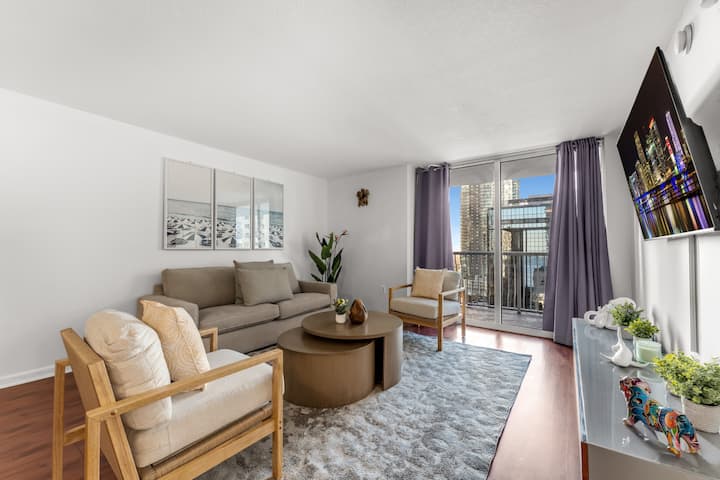 Perfectly Located Miami 3br With Stunning Views - Miami, FL