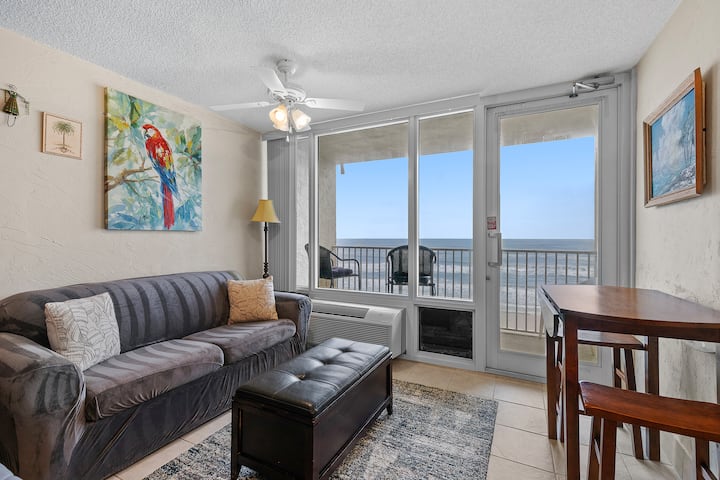 Daytona Beach Direct Oceanfront Couples Retreat | - Ponce Inlet, FL