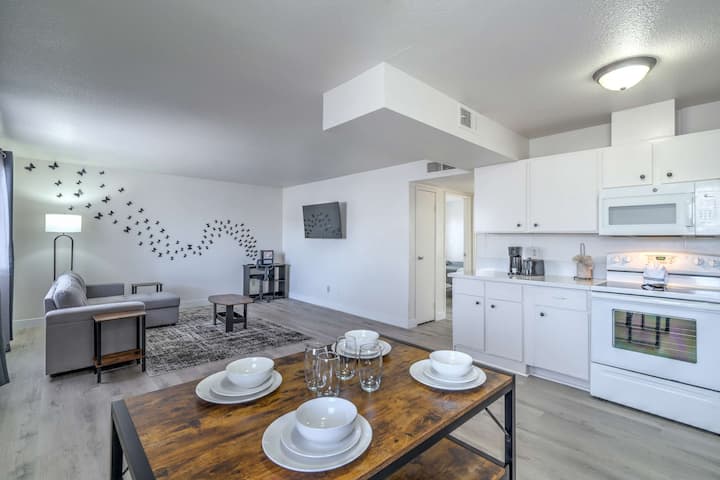 Vegas Getaway Near Strip! Sleeps 6! - North Las Vegas, NV
