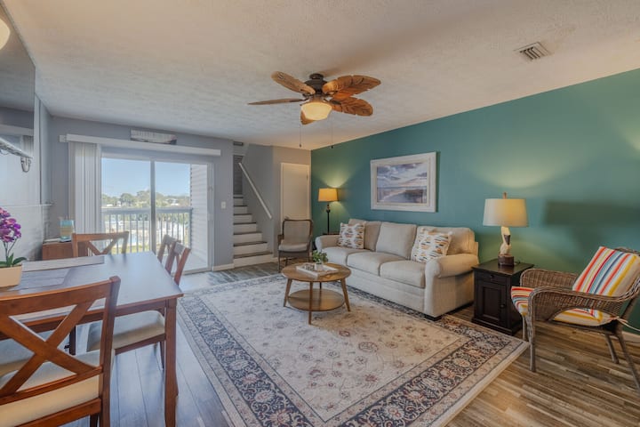 The Turtle House- Quiet Complex, 2 Br/ 2 Ba - Panama City Beach, FL
