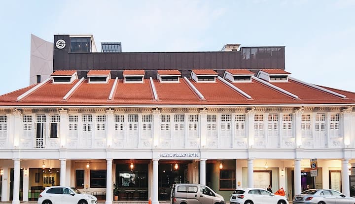 Deluxe King Room In A Refurbished Heritage Hotel - Changi