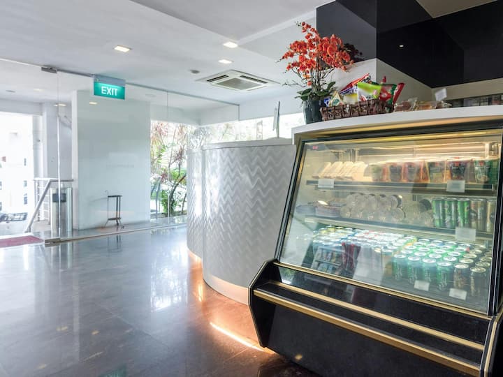 Premier Queen Room Close To Sentosa & Downtown - Singapore