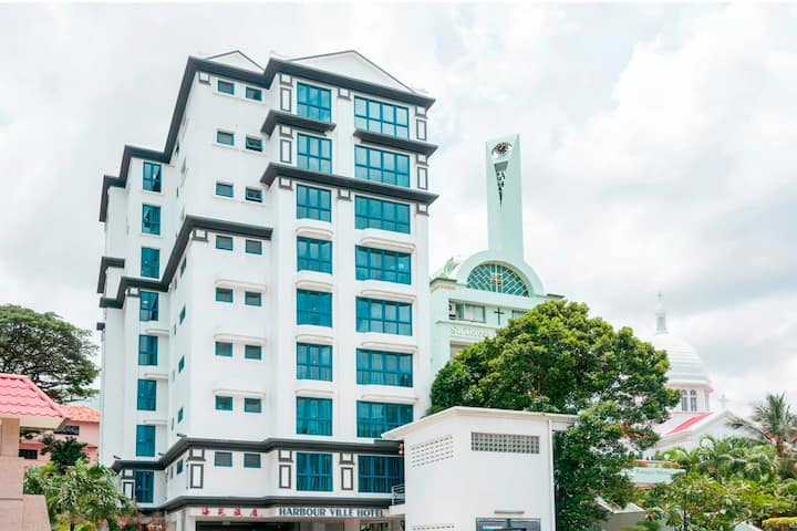 Queen Room Close To Sentosa & Downtown - Clementi