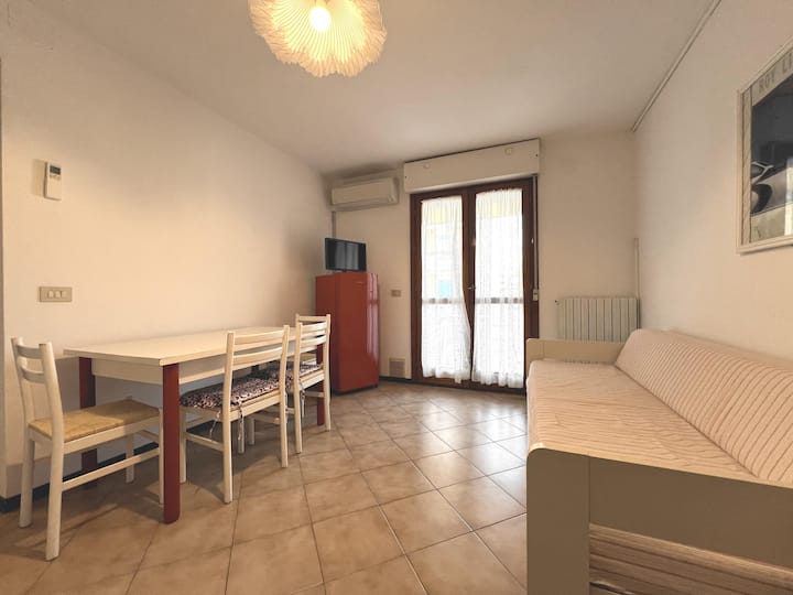 Seaside Stay With Terrace & Parking - Grado
