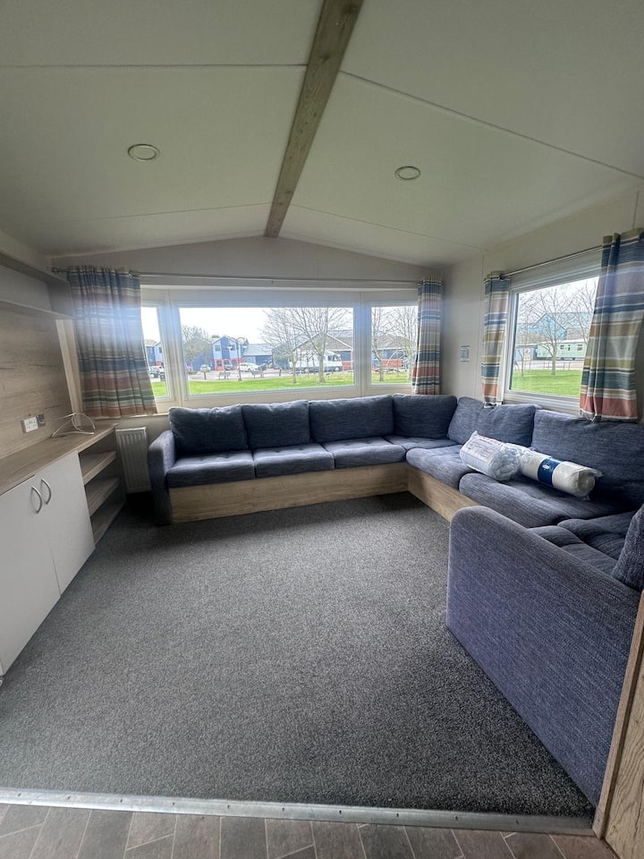 Dog Friendly Caravan In Essex Ref 44001h - Walton-on-the-Naze