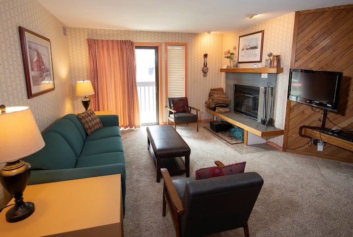 Condo With Ski-in/ski-out Access + Mountain Views - Ludlow, VT