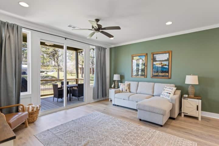 Lakefront Villa @ Bay Pines- Unit 2 - Lake Martin, AL