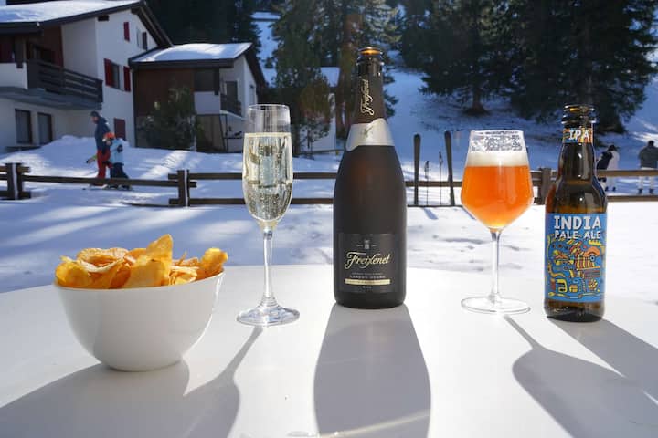 Ski-in Alpine Retreat • Terrace & Mountain Views - Giswil