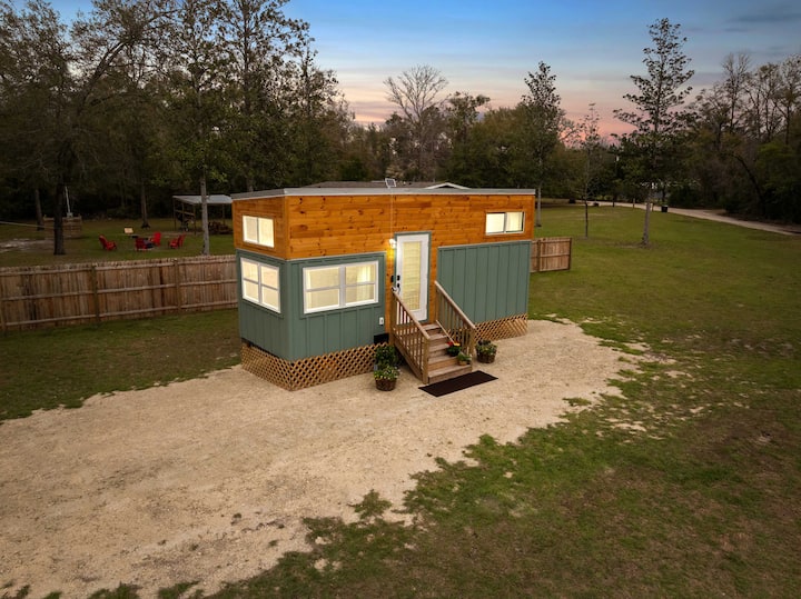 Ganesh Tiny Home At Ichetucknee Springs - Ichetucknee Springs State Park, Fort White