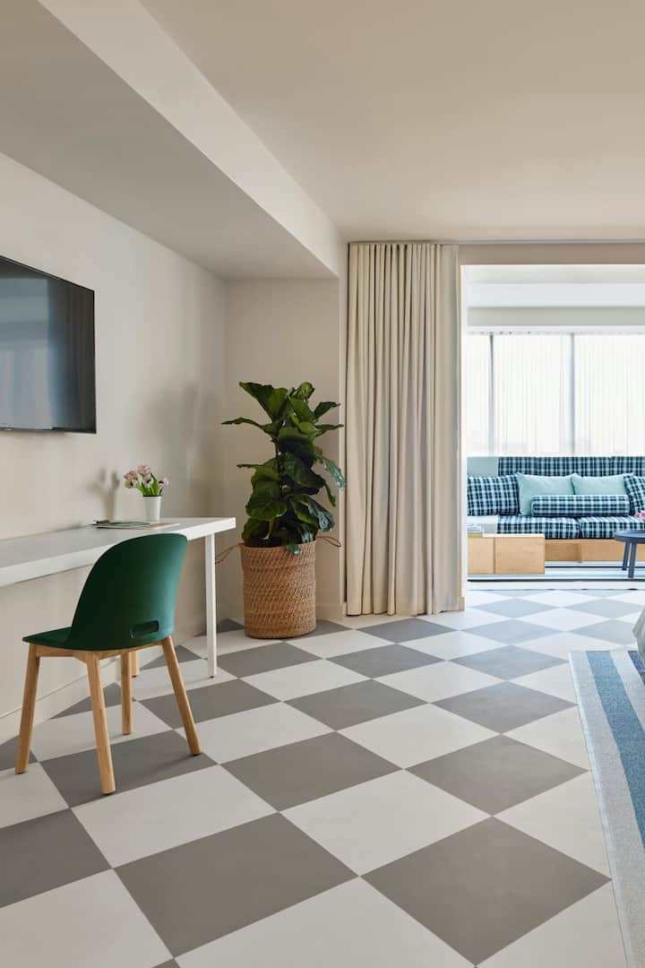 Poolside Parties & Late-night Rooftop Hangs - Asbury Park, NJ