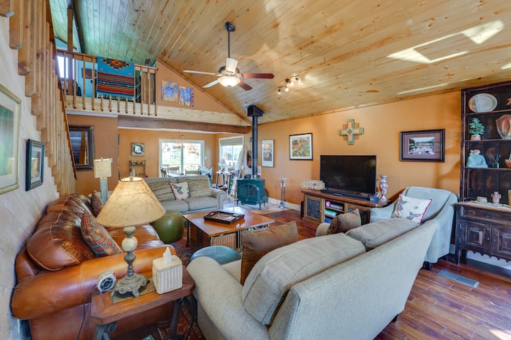 Game Room + Walk To Main St: 'Mountain Creek Home' - Red River, NM