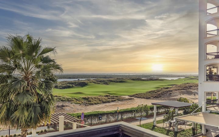 Cozy Golfside Studio - Abu Dhabi