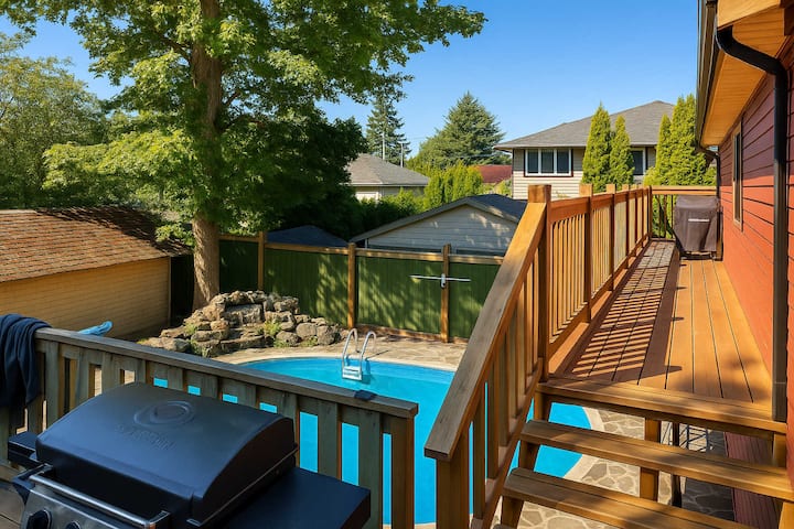 Quaint Attic Suite W/ Heated Pool (Year-round) - Victoria, Canadà