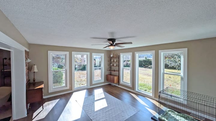 Cozy Home Near Ft. Jackson In Great Neighborhood - Columbia, SC