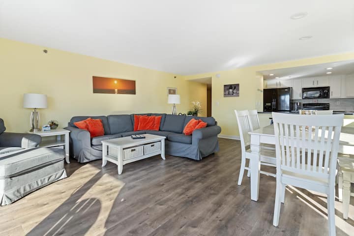 Regency Place 3 Br Condo- Ocean Views- Indoor Pool - Ocean City, MD