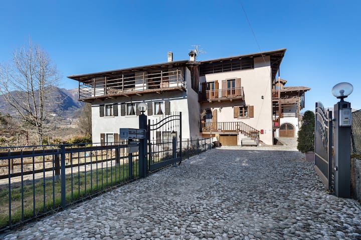 Casa Vacanze Le More - Comano
