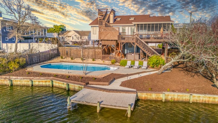 New! Boat Dock /Pool /Hottub/ Waterfront/ Beach - Virginia Beach, VA