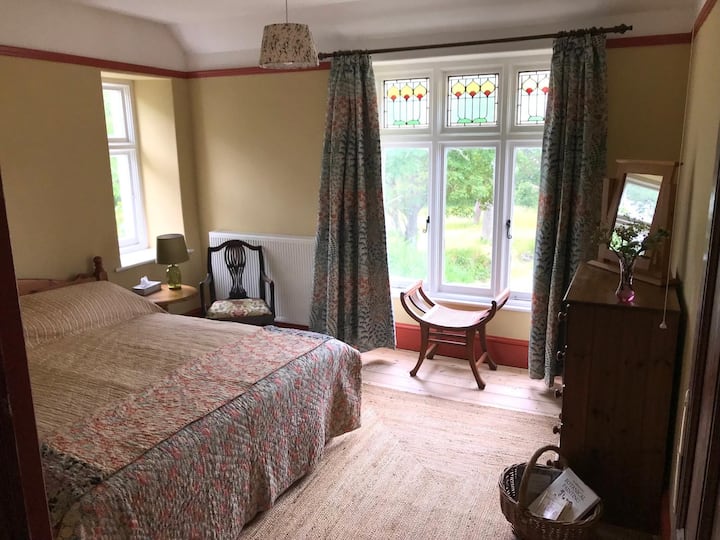 Traditional Meets Modern Comfort - New Quay
