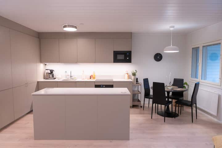Large Renovated Townhouse With Sauna And Patio - Espoo