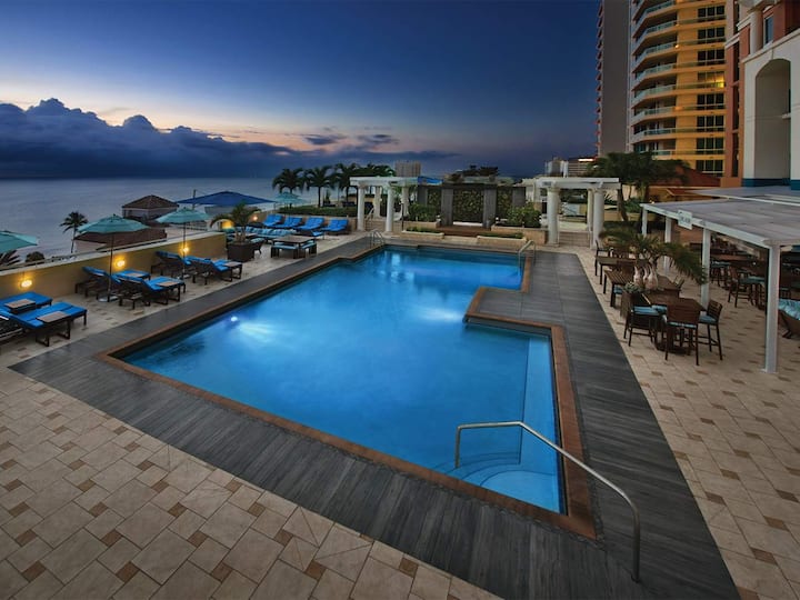 Marriott's Beachplace Towers | Guestroom - Fort Lauderdale