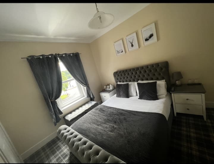 Standard Double Ensuite At The Village Inn - Biggar
