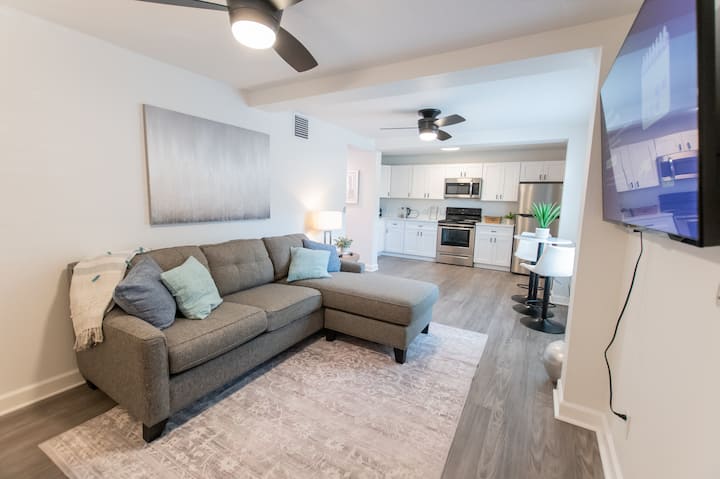 Kw-1 Parking, Laundry, Patio, Bbq, & Fast Wi-fi! - San Petersburgo, FL